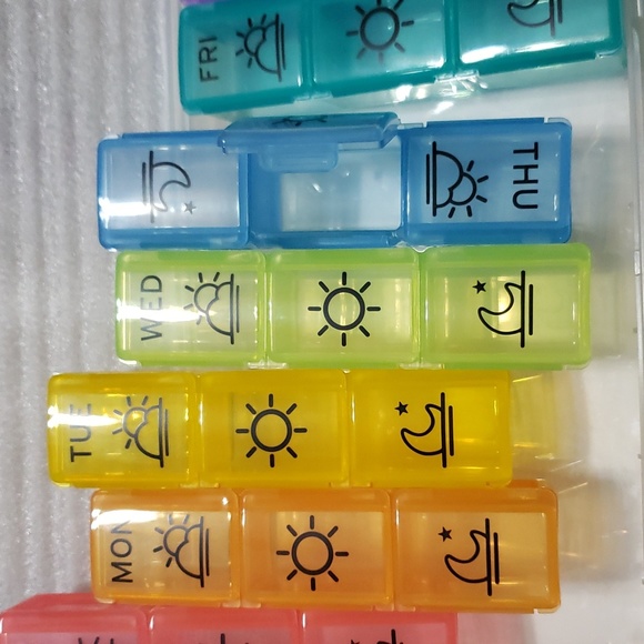 Source Unknown | Storage & Organization | Pill Box Daily Pill Organizer ...